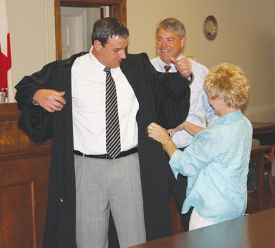 ‘I was honored’: Judge Jetton’s widow passes husband’s robes to ...