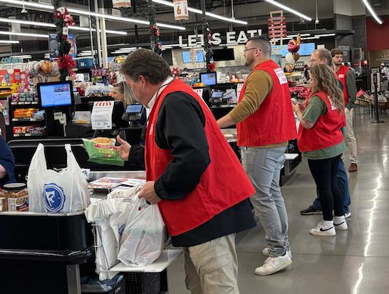 United Way Celebrity Bagging event | News | sandmountainreporter.com