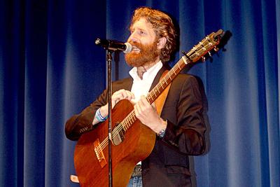 Sean of the South entertains audience at Snead State ...