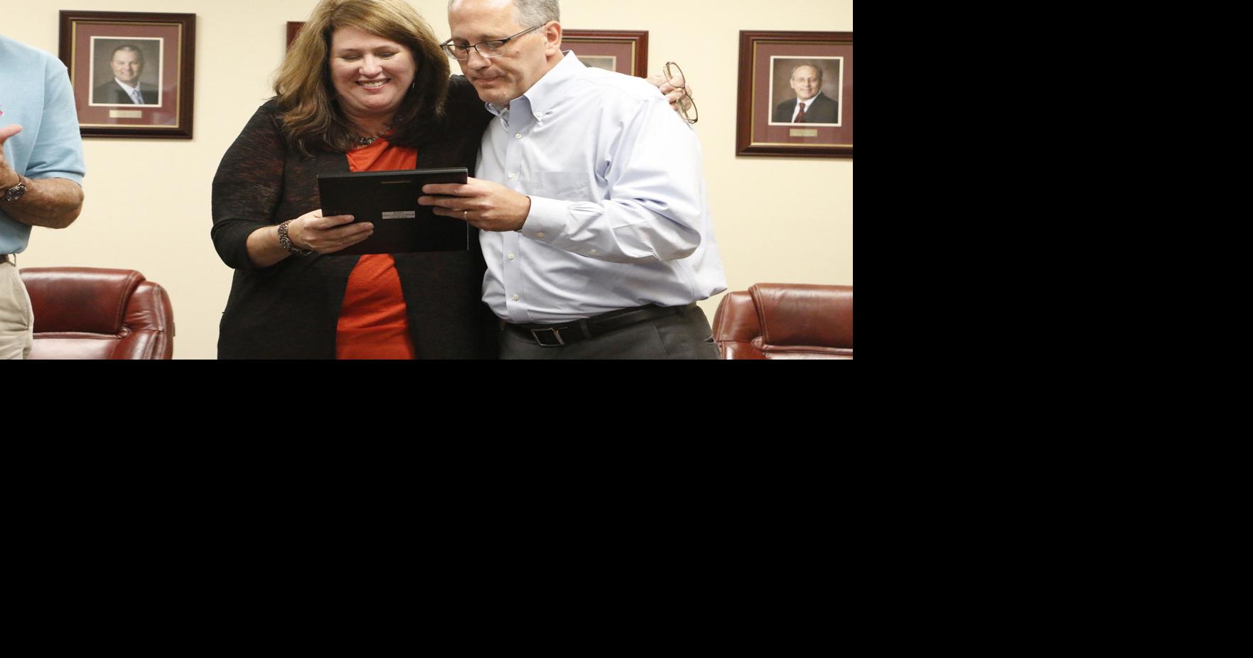 Stanley’s send-off | Boaz BOE gifts superintendent with plaque ...
