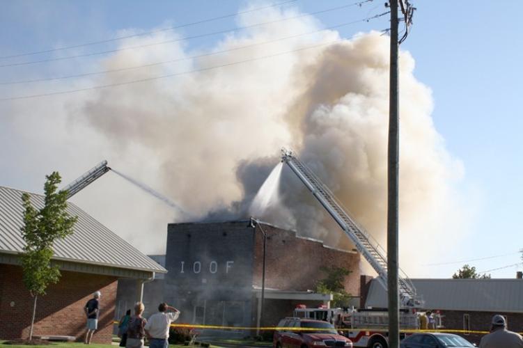 Fire in Boaz's downtown mall | Local News | sandmountainreporter.com
