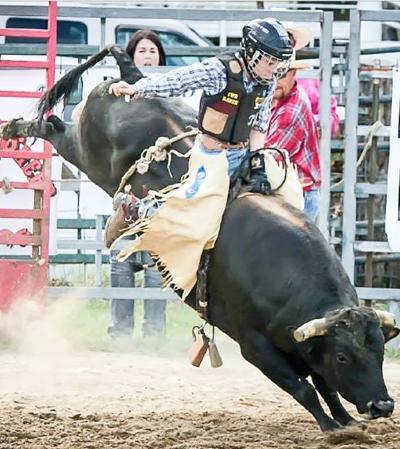 Geraldine student riding mini-bulls in Junior NFR ...