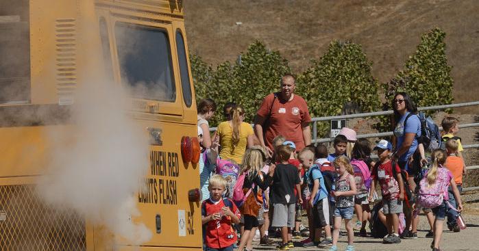 Update: Students safe after mechanical issue causes school bus to smoke ...