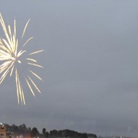 beach road fireworks