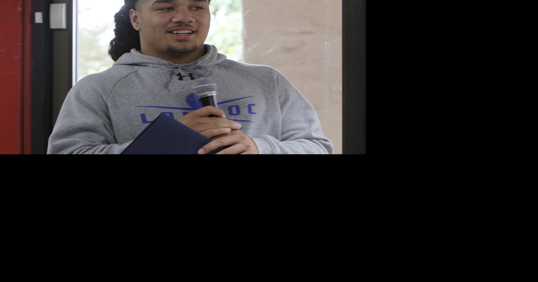 Round Table: Taua, Stangl earn top athlete honors | Local Sports ...