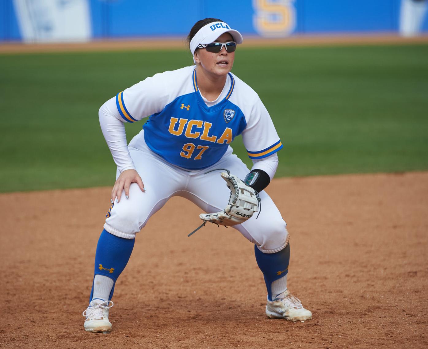 Delanie Wisz makes a big hit after transferring to UCLA, her sister ...