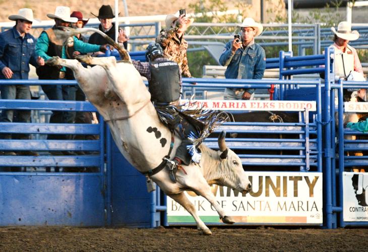 Wacey Schalla rides to victory on opening night of Santa Maria Elks ...