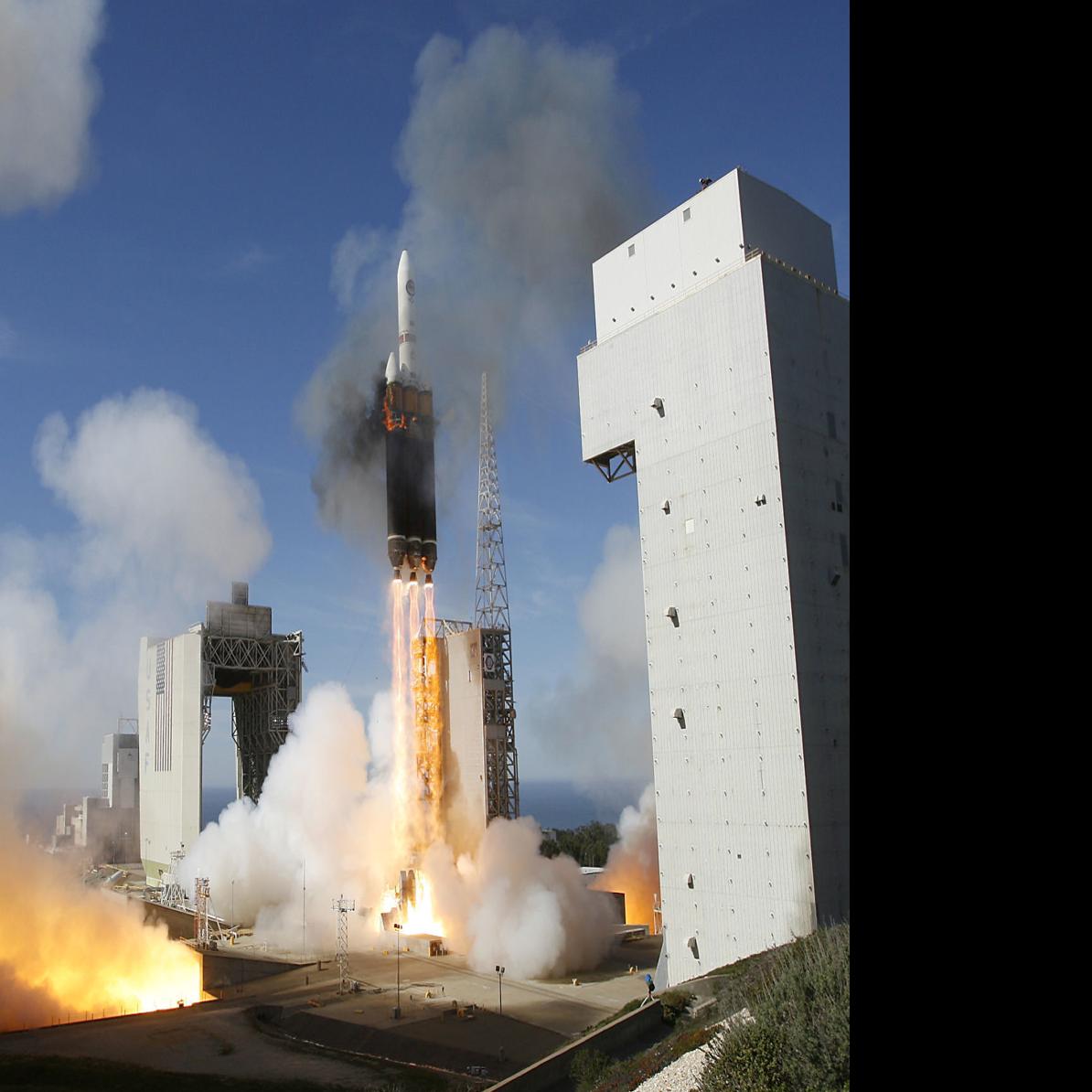 delta iv medium launch