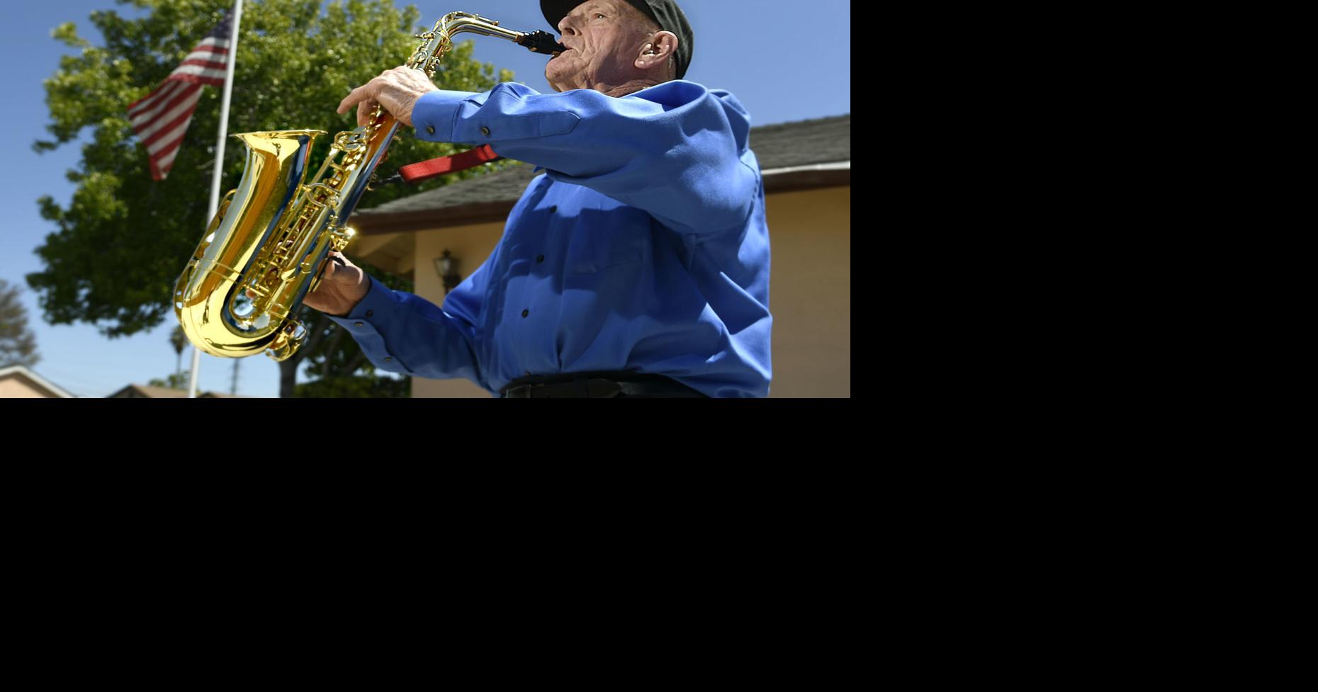 Santa Maria saxman serenades the night for God, neighbors | Local News ...