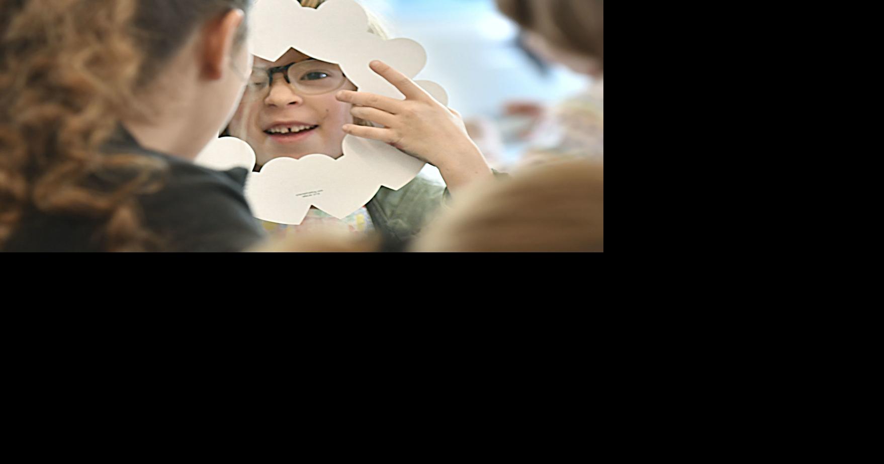 Photos: Kids make valentines at Orcutt library with Righetti students ...