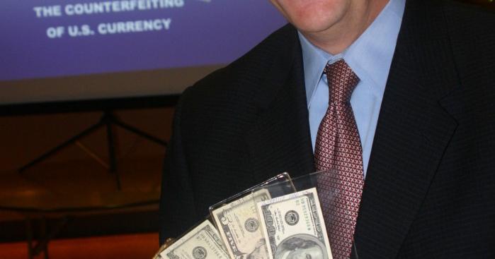 Secret Service shows how to spot counterfeit cash | Local News ...