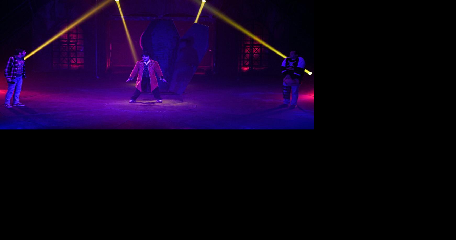 Paranormal Cirque, Museum free-for-all, SMCT's 'Tenors' and a full moon ...