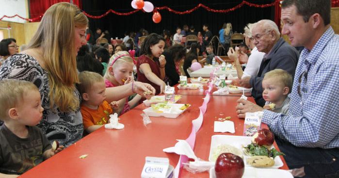 GALLERY: Blochman hosts annual lunch | Education | santamariatimes.com