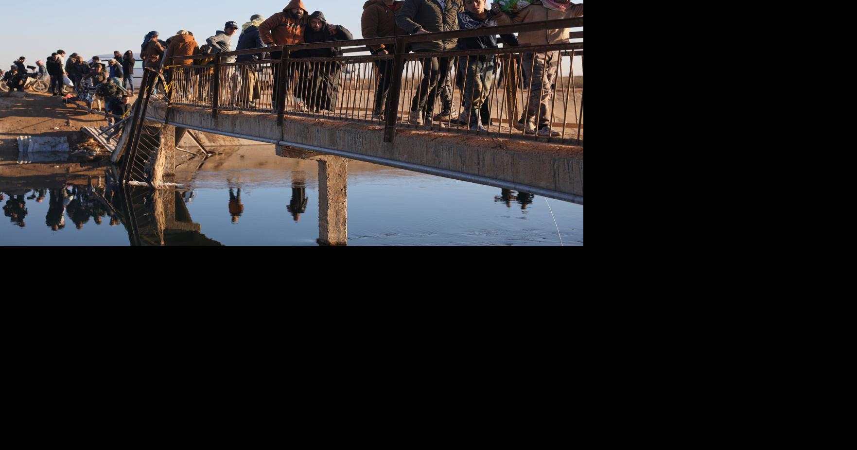 Civiles huyen a pie al tiempo que ofensiva militar siria se avecina al ...