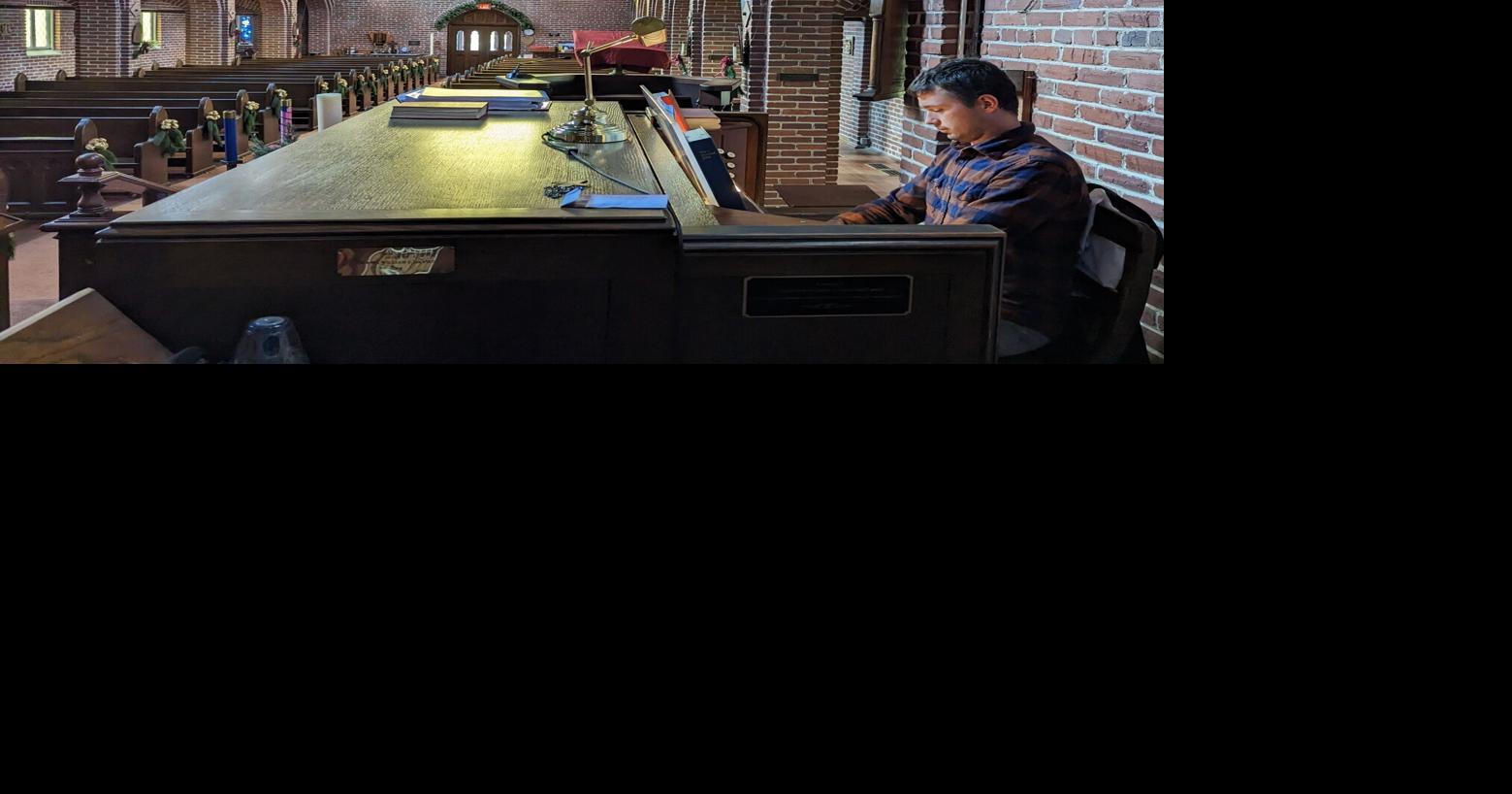 'It deserves to be played': Musician plays pipe organ at two Hanford ...