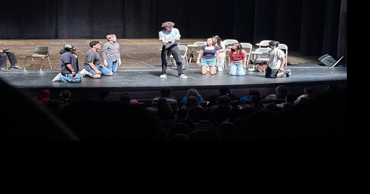 Center Stage performers from Pioneer Valley, Righetti perform '21 Chump ...