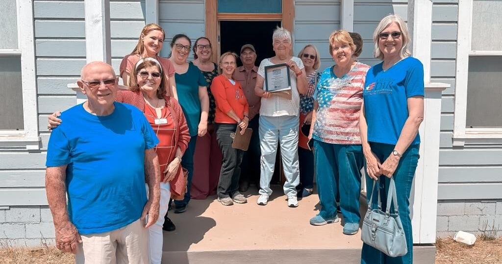 DAR group goes on 'long awaited' tour of Smith-Enos House | Local News ...