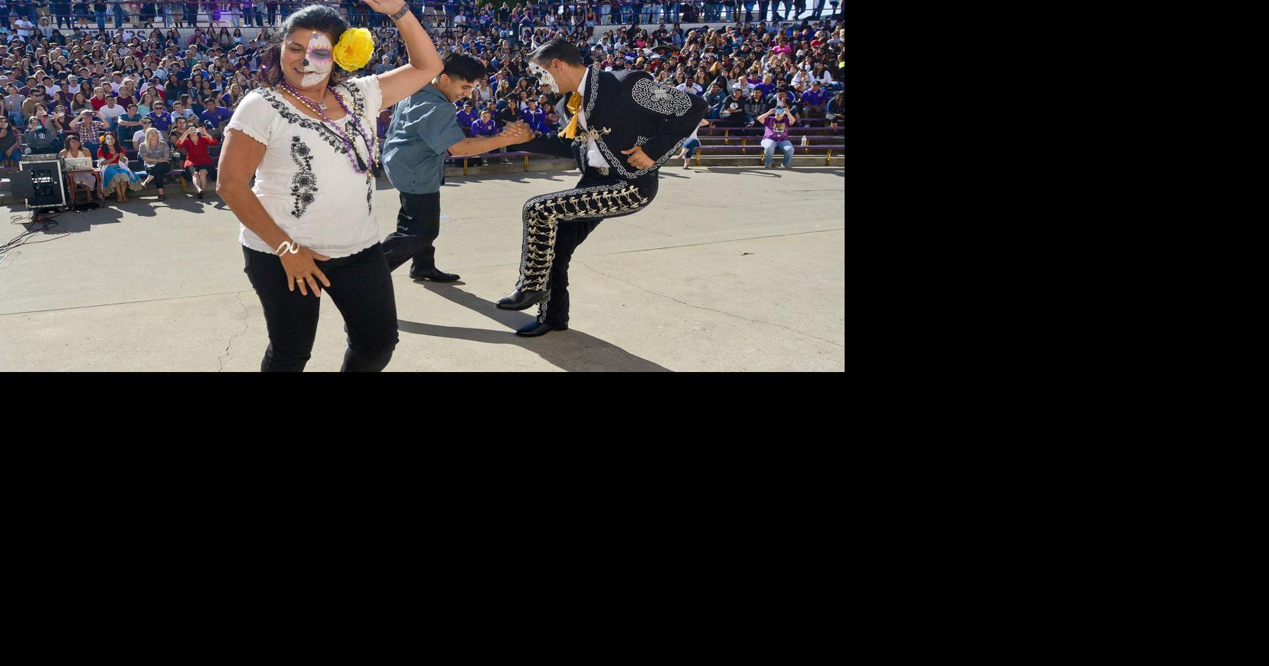 Righetti High School celebrates Dia de los Muertos with annual ceremony ...