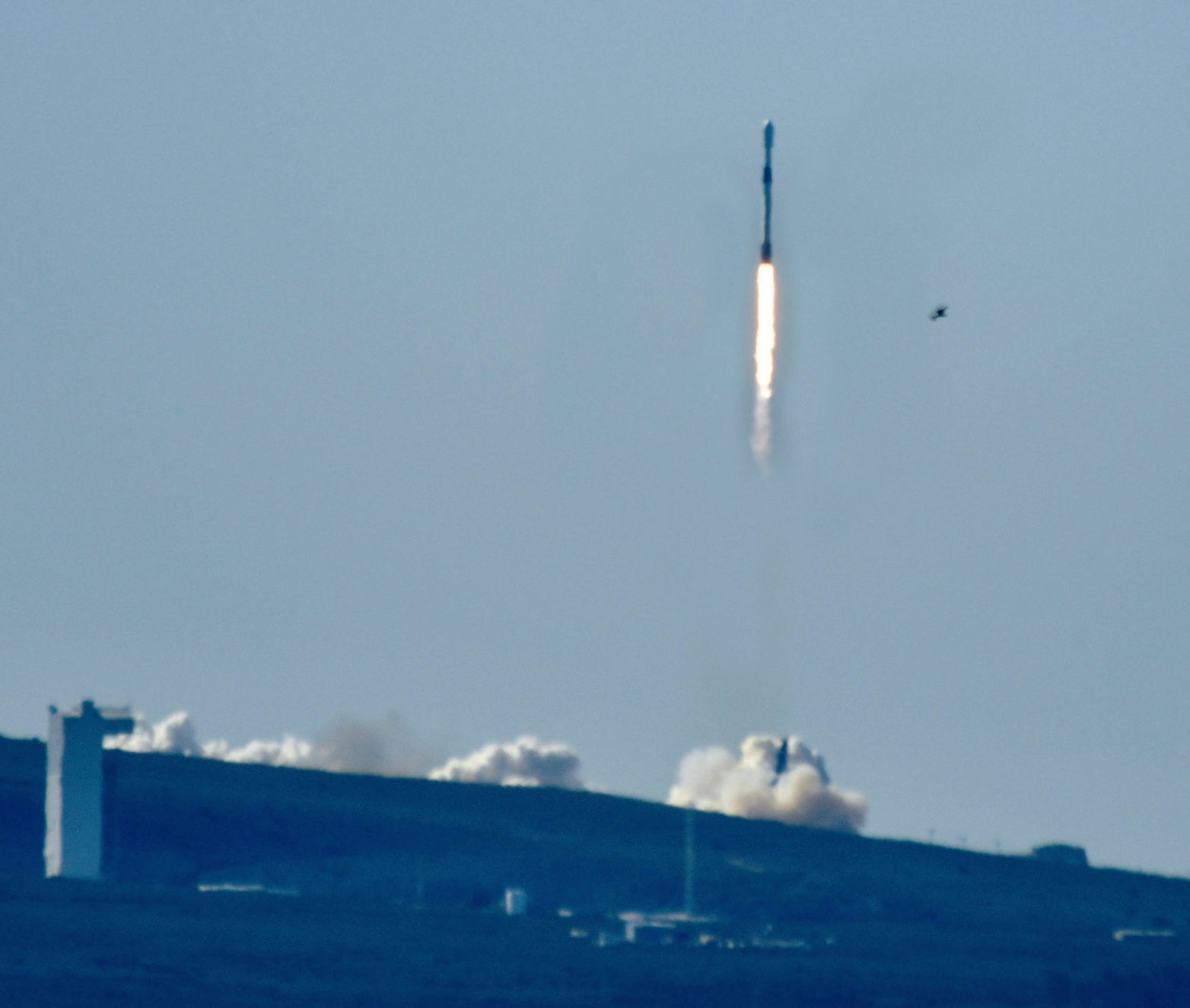 SpaceX wins $733M Space Force launch contract to conduct SDO, NRO ...