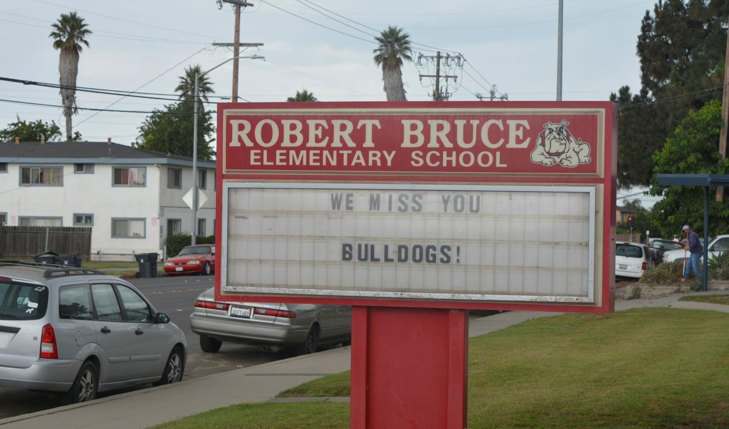 Photos: First virtual day of school at Robert Bruce Elementary in Santa ...