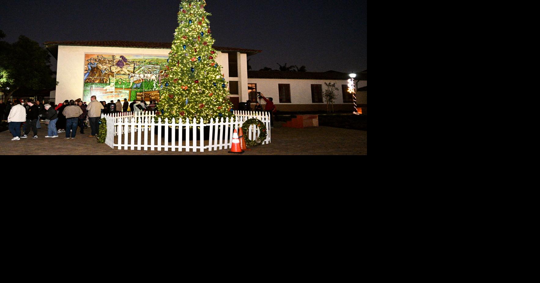 Santa Maria holds annual Christmas tree lighting ceremony Friday ...