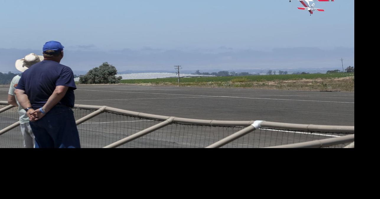 Giant model planes flying this weekend over Santa Maria from Elks ...