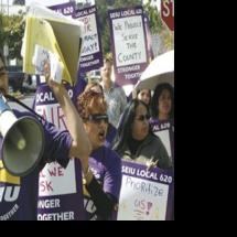 SEIU rallies for new contract | Local News | santamariatimes.com