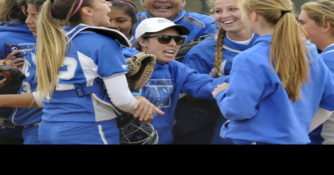 Lompoc wins LPL softball title | | santamariatimes.com
