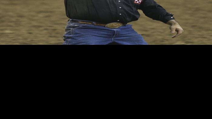 Luke Branquinho defends world title | Rodeo | santamariatimes.com