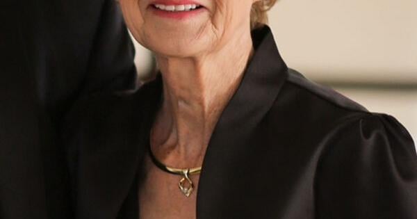 Lois (Helen) Teachout | Obits | seacoastecho.com