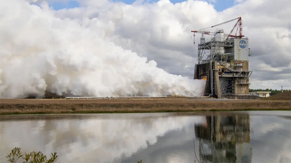 NASA conducts Hot Fire test of RS-25 engine at Stennis | News ...