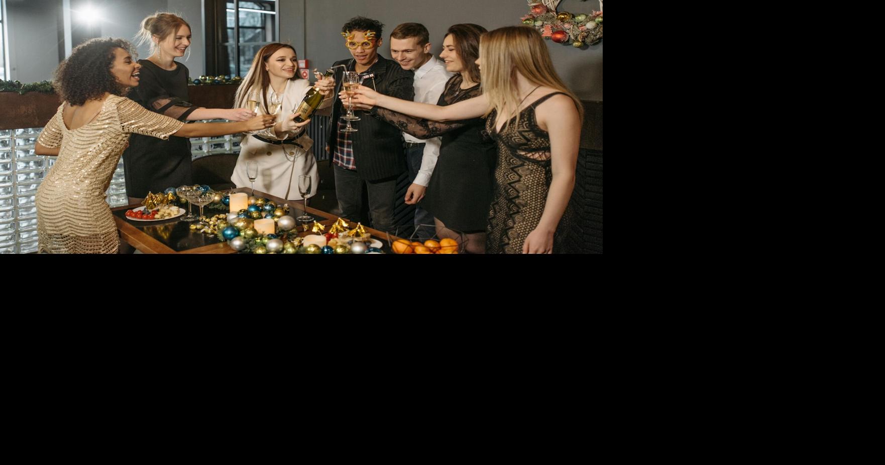 The Art of the Cocktail Party: Hosting Tips from the Friday Twos | Food ...