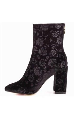 20 Questions with Jaclyn Trop | Profiles | seenthemagazine.com