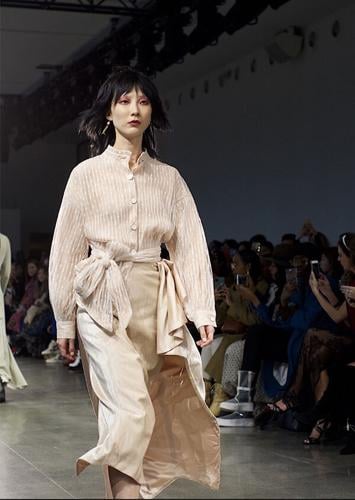 Fashion Blogger Asima Khan’s Front Row Seat to NYFW 2020 | Fashion ...