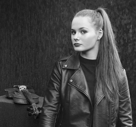 20 Questions with NUCLASSICA Electro-Pop Violinist Leia Rose | People ...