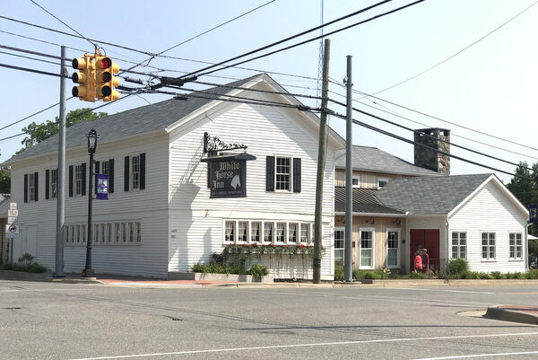 SEEN in the Kitchen with White Horse Inn Chef Brentton Stinson | Food ...