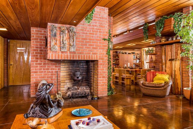 How the Smiths Brought a Frank Lloyd Wright House to Bloomfield Hills ...