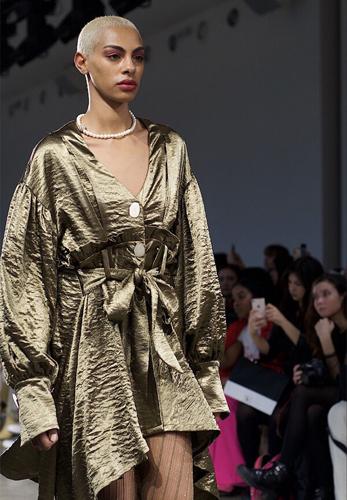 Fashion Blogger Asima Khan’s Front Row Seat to NYFW 2020 | Fashion ...