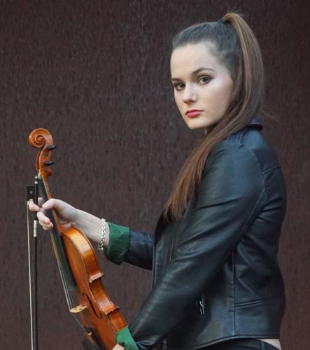 20 Questions with NUCLASSICA Electro-Pop Violinist Leia Rose | People ...