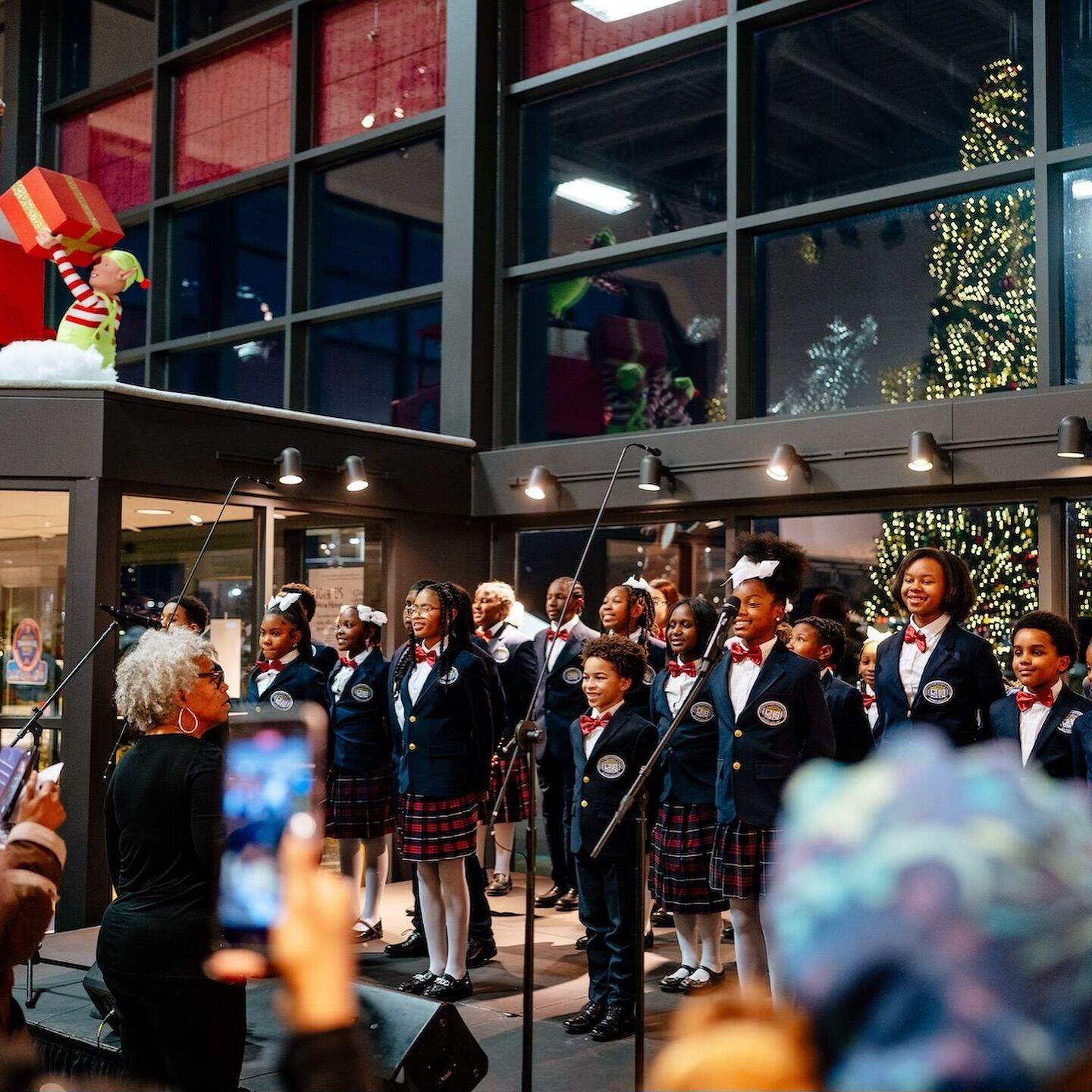 Gardner White's Twinkle Town Returns: November 12 | Holidays ...