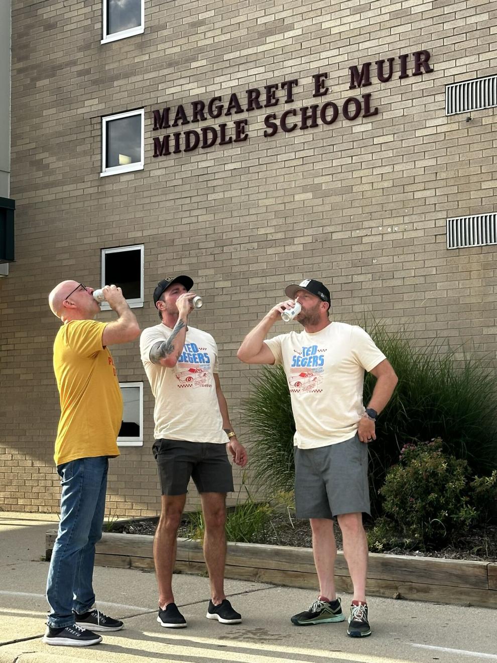 Dax Shepard & Friends Launch NA Beer Brand Ted Segers | People ...