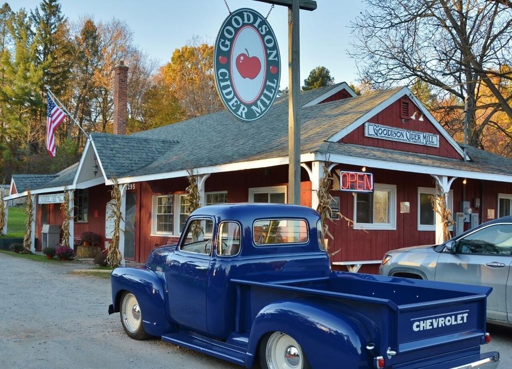 SEEN’s Metro Detroit Cider Mill Guide | Food + Drinks | seenthemagazine.com