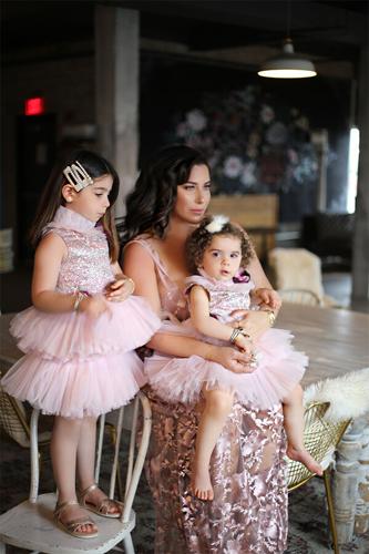 4 Glamorous Mommy and Me Mother’s Day Outfits | Fashion ...
