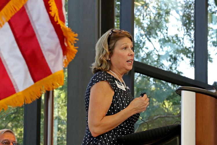 Residents turn out as city opens library | News | seguingazette.com