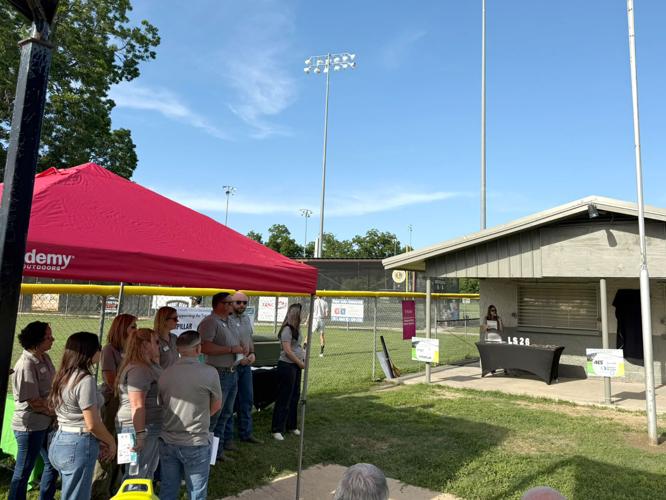 Leadership Seguin class enhances Seguin Little League facilities with ...