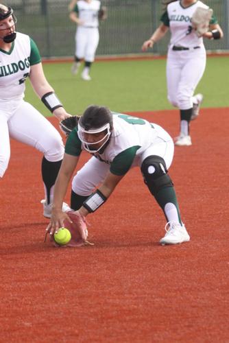 Marion Lady Bulldogs thump Steele JV, 15-2 | Sports | seguingazette.com