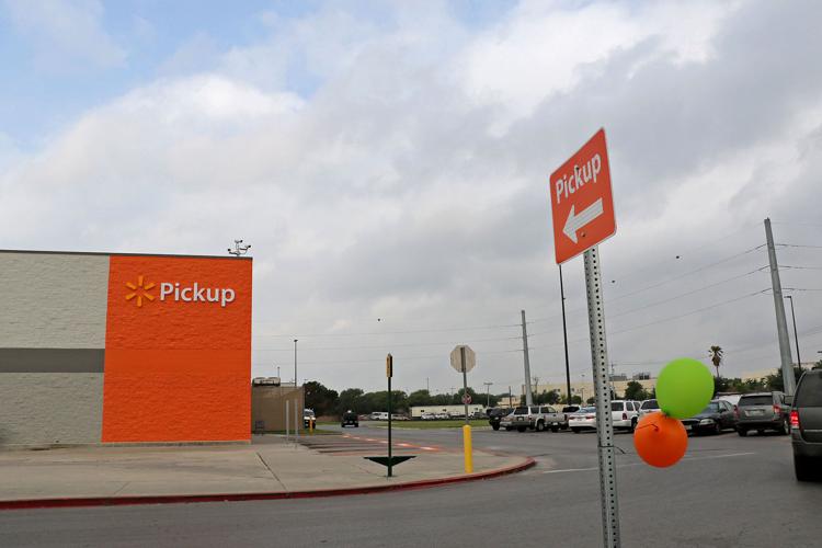 Wal-Mart begins grocery pick-up program | News | seguingazette.com