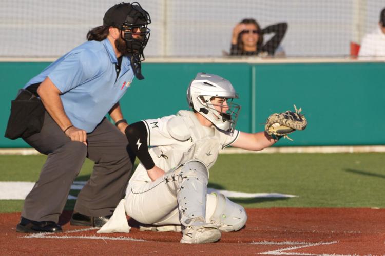 Tesch notches 200th win over Long Creek | Sports | seguingazette.com