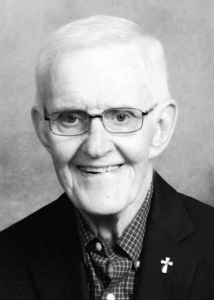 Robert Raymond 'Deacon Bob' Elliott, Jr. | Obituaries | seguingazette.com