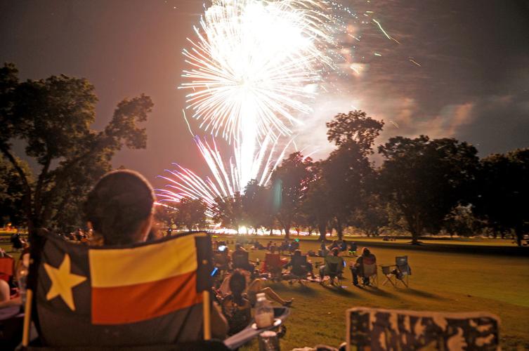 Seguin gets 50 percent refund in fireworks show compromise | Alert ...